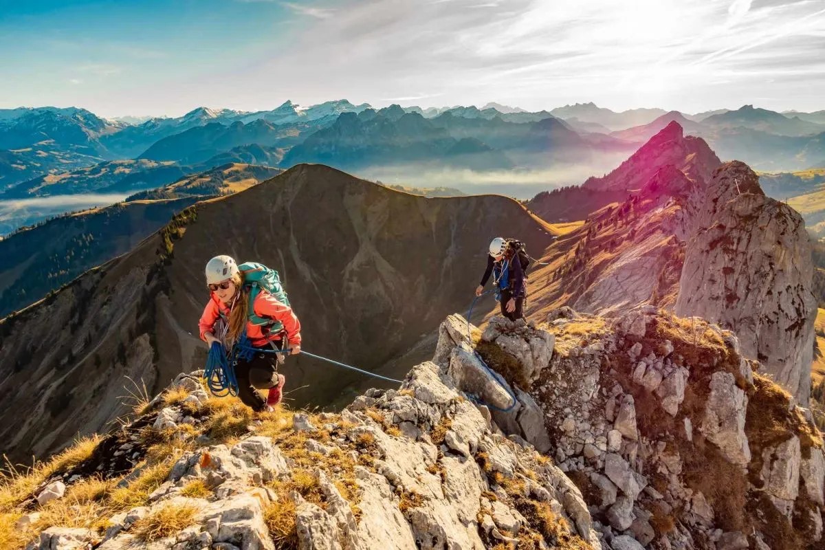 How to Climb Mountains Safely – Essential Tips